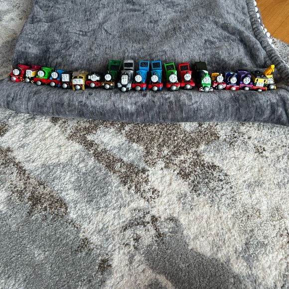 Toys | Thomas The Train Cast Iron Magnetic Trains And Grey Tracksused ...